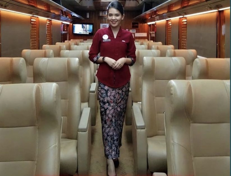 Sekolah Pramugari Kereta Api - JFEC